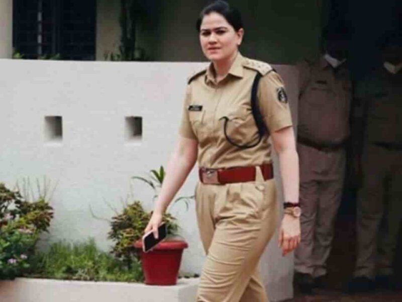 Dr Tanu Jain Husband IAS, Age, Rank Batch, Family - The Insidexpress